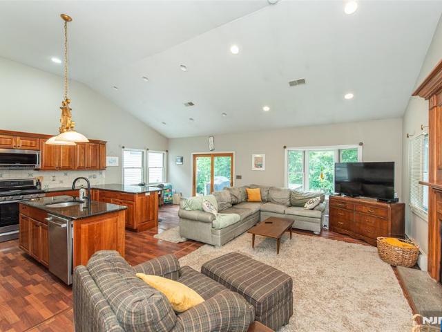 101 Rolling Ridge Road
