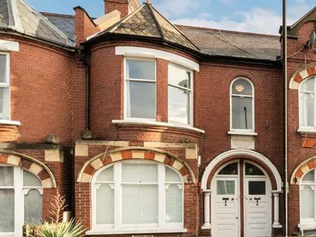 101 Radbourne Road, London, SW12 0ED, United Kingdom | 3 bed house for rent #167845594 | Rentberry