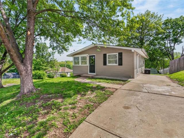 101 Rader Ave, Platte City, MO 64079 | MLS #2616 | Compass