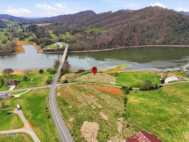 101 River Front Dr, Rogersville, TN 37857