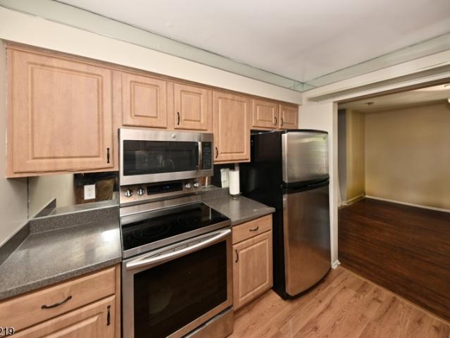 101 River Rd # B3