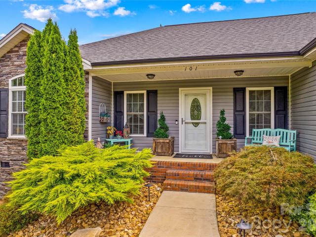 101 Ruby Lane