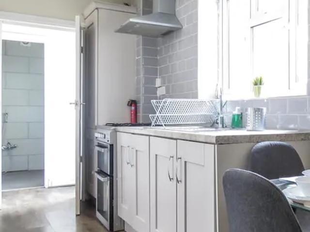 101 Runcorn Road | Studio townhouse for rent #114343228 | Rentberry