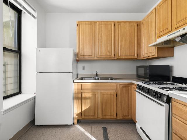 101 W 115TH Street 2C