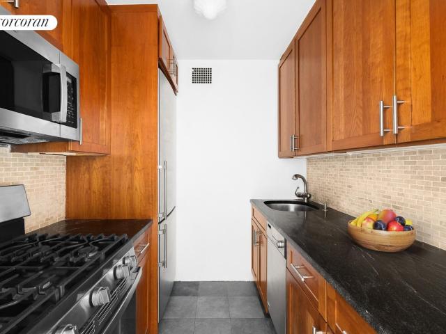 101 W 12TH Street 12K