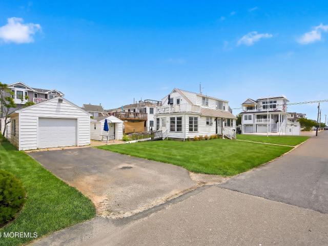 101 W 17th Street