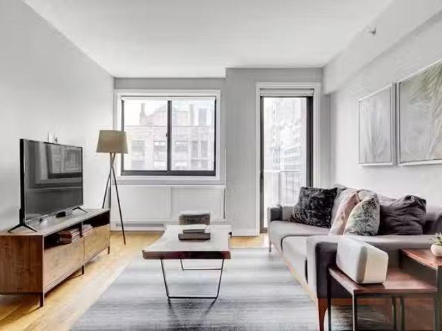 101 W 15th St, Chelsea 1 Bedroom 1 Bath