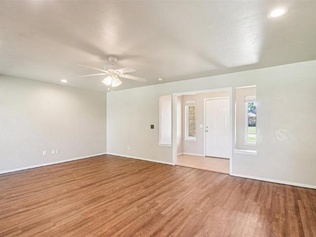 101 W Vail Drive