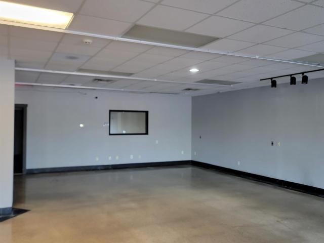 101 W Washington Center Road