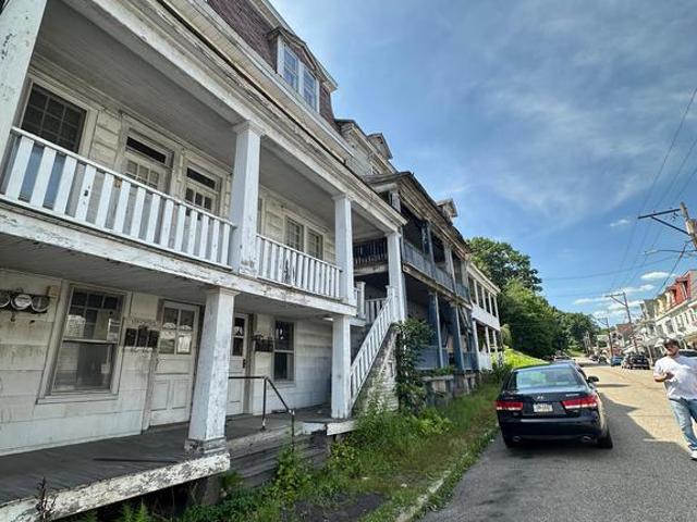 101 W Water Street
