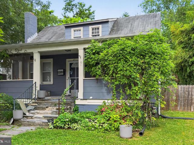 101 W Cameron Road