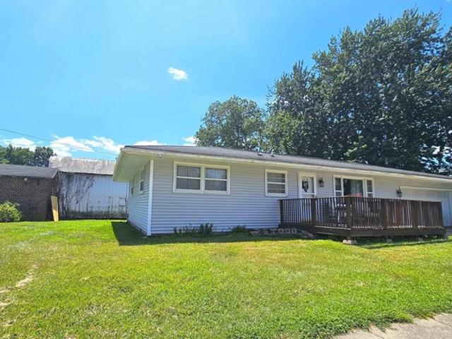 101 W Center St, Oakford, IL 62673