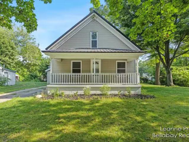 101 W COLFAX ST, HASTINGS, MI 49058 Single Family Residence Fo.