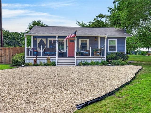 101 W Merry Way, Gun Barrel City, TX 75156