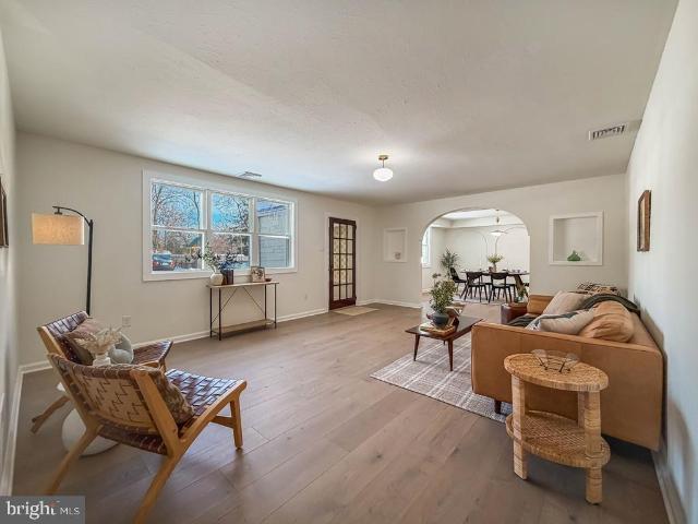 101 Walnut Ln, Yardley, PA 19067 | MLS #PABU2120 | Compass