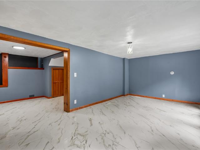 101 Weber Rd