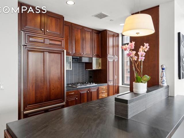 101 West 24th Street, New York, NY