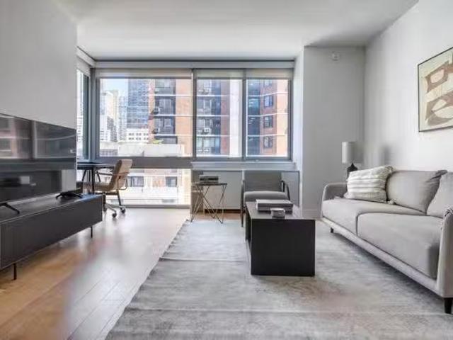 101 West End Ave, Lincoln Square 1 Bedroom 1 Bath