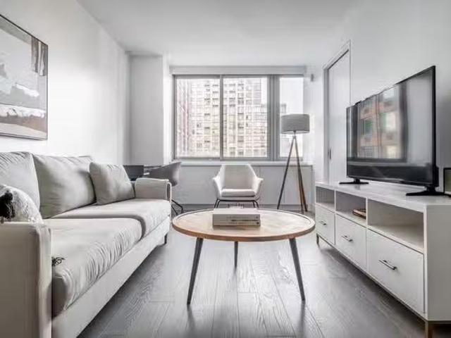101 West End Ave, Lincoln Square 1 Bedroom 1 Bath