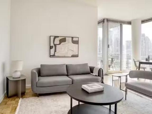 101 West End Ave, Lincoln Square 2 Bedroom 2 Bath