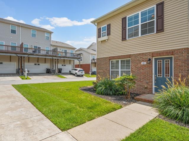101 Whitman Xing