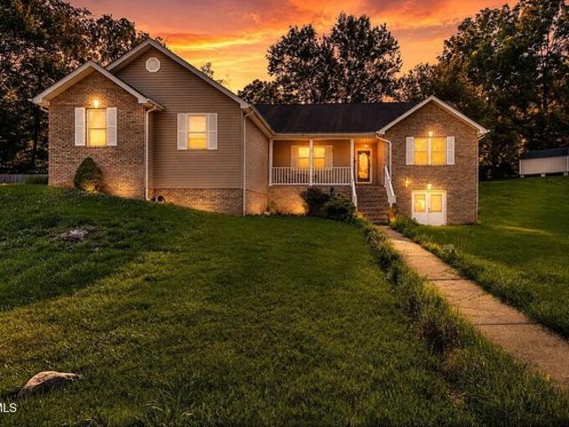 101 Whitaker Dr, Bristol, TN 37620