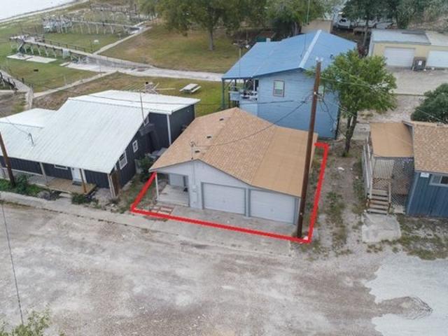 101 White Point Trl, Sandia, TX 78383