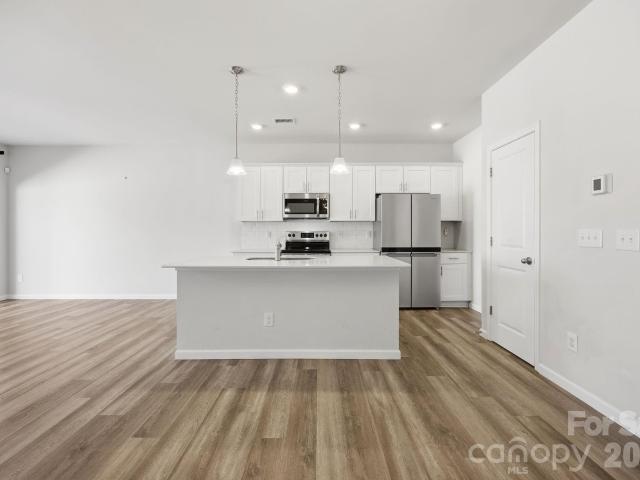 101 Wilkinson Court SE