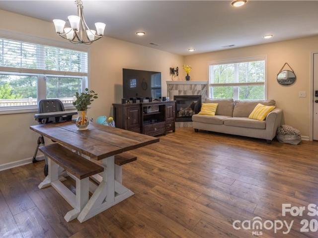101 Towne Place