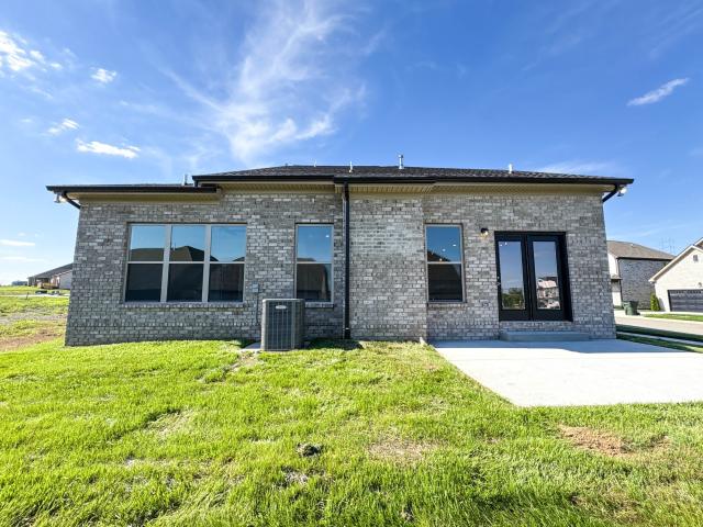 101 Turf Way Street