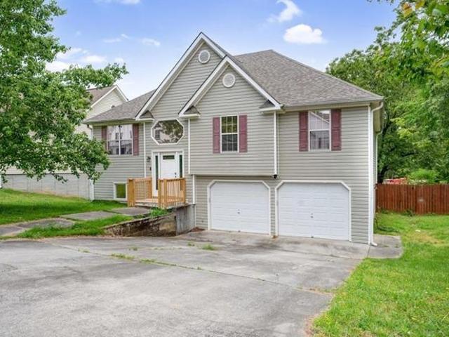101 Twin Oaks Dr, Calhoun, GA 30701