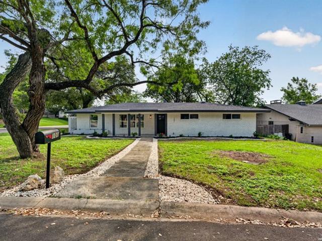 101 Twinleaf Ln, Castle Hills, TX 78213