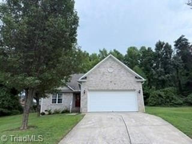 101 Valentine Ct, Greensboro, NC 27405