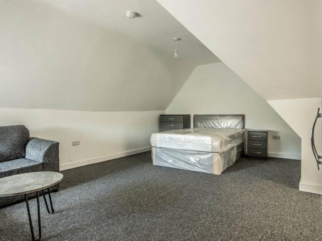 101B Central Avenue, Beeston, Nottingham NG9, 1 bed flat to rent, £800 pcm | PrimeLocation