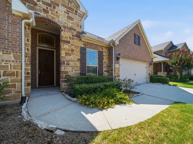 10243 S Goshawk Trail