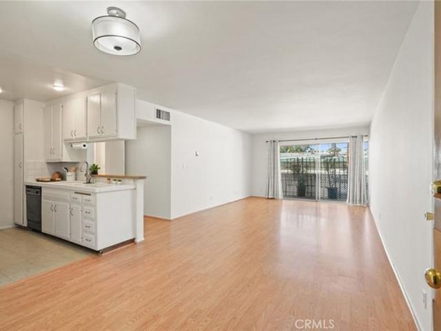 10240 Camarillo St Apt 204, Toluca Lake, CA 91602