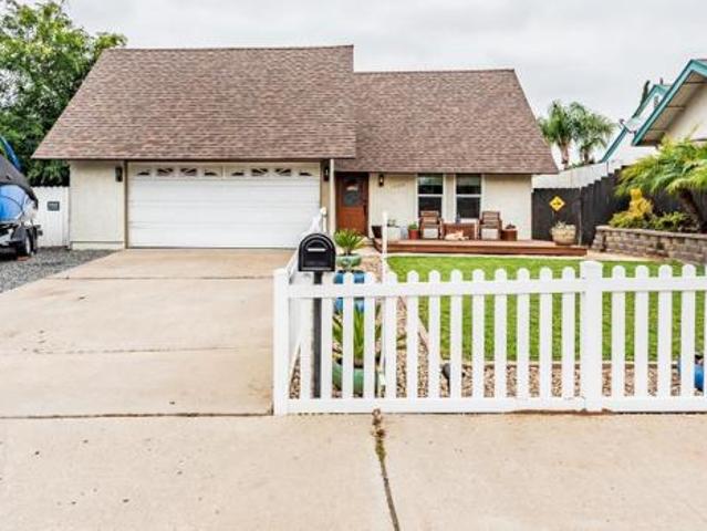 10240 Los Ranchitos Rd, Lakeside, CA 92040