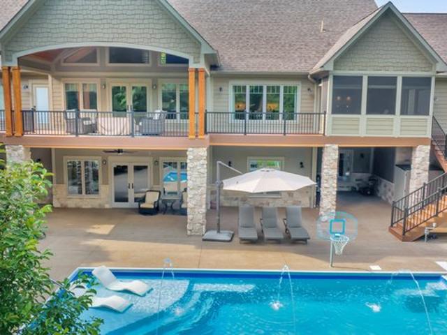 10240 Springstone Rd, Fishers, IN 46055