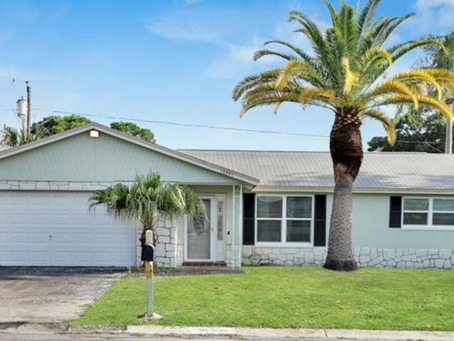 10241 127th Ave N, Largo, FL 33773