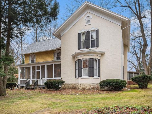 10241 Bair Lake St, Three Rivers, MI 49093