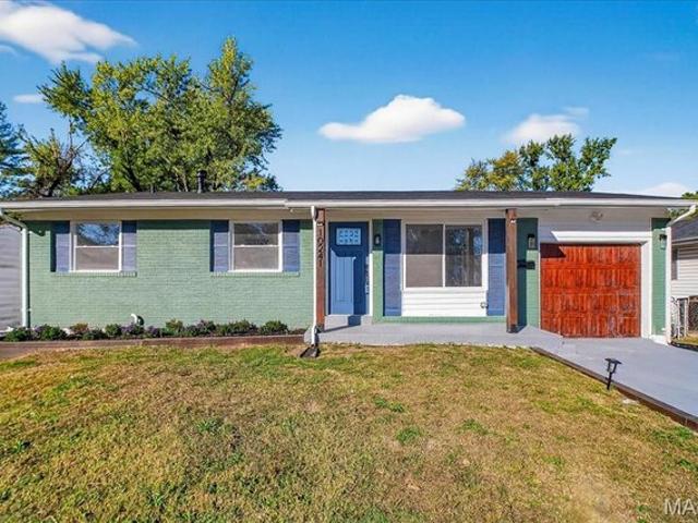 10241 Royal Dr, Saint Louis, MO 63136