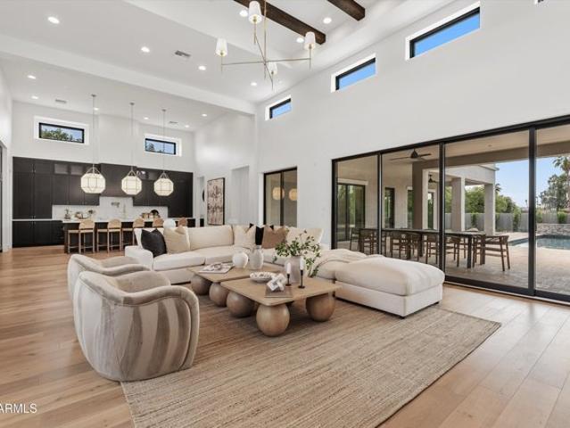 10242 N 58th St, Paradise Valley, AZ 85253