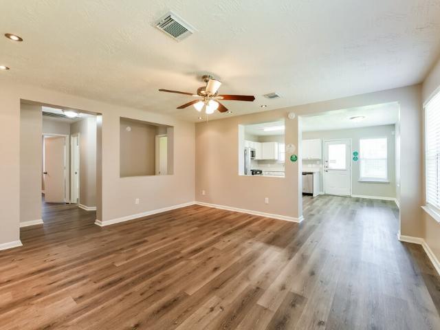 10247 Country Squire Boulevard 1