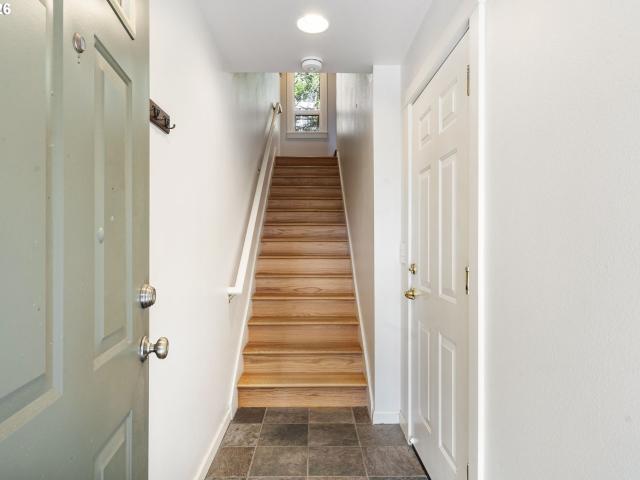 10247 nw village heights dr