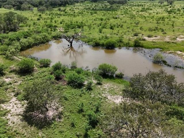 10247 State Highway 111, Yoakum, TX 77995