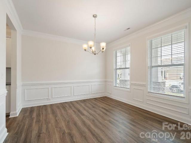 1024 Arbury Way