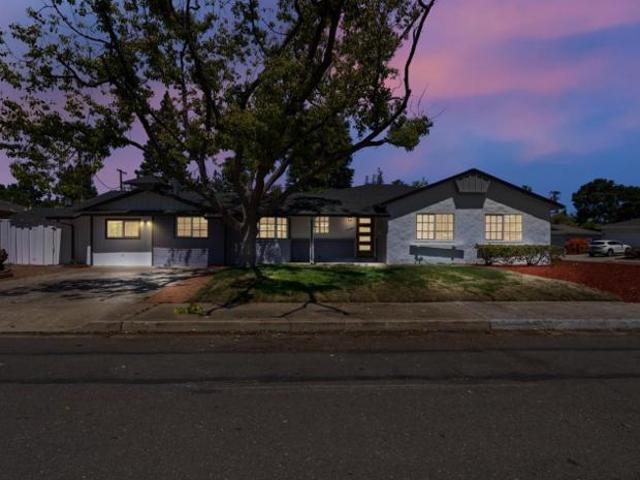 1024 Ashley Pl, Mountain View, CA 94040