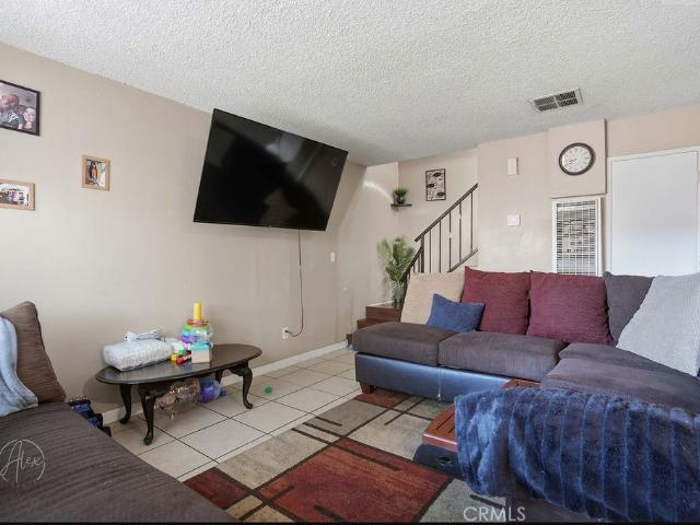 1024 Bernard St, Bakersfield, CA 93305 | MLS #SR26019 | Compass