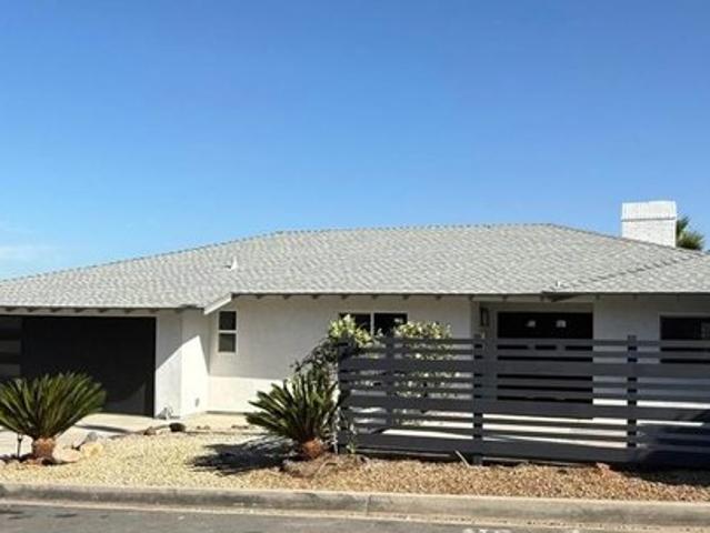 1024 Circle Dr, Escondido, CA 92025
