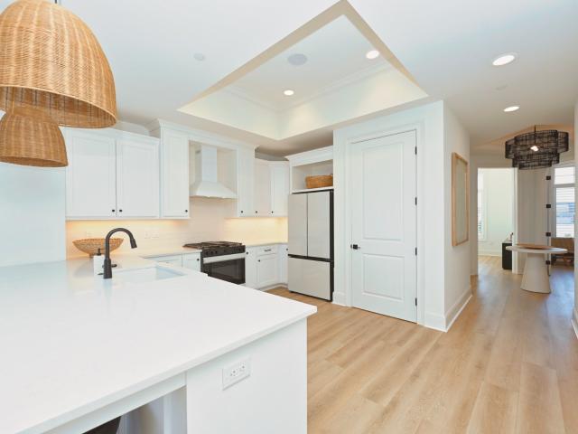 1024 Club View Dr # E 103
